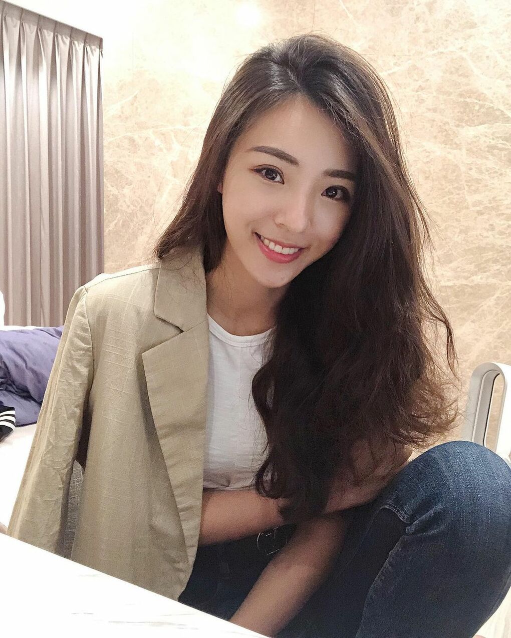 清新空姐「YuLi」看完除了想出國還直接戀愛 一身腹肌會不會太吸引人：已經太懷念看空姐的時期 – 民生頭條