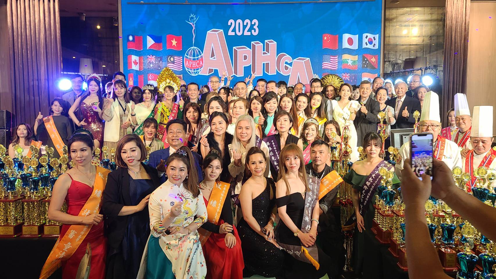 奧林匹克盃美業交流競技暨授證頒獎典禮 活動競爭激烈 | 蕃新聞